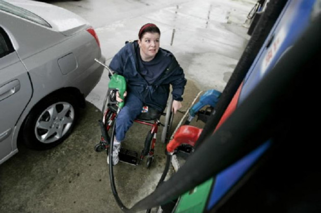 El Cermi Exige Personal De Atención Al Público En Todas Las Gasolineras